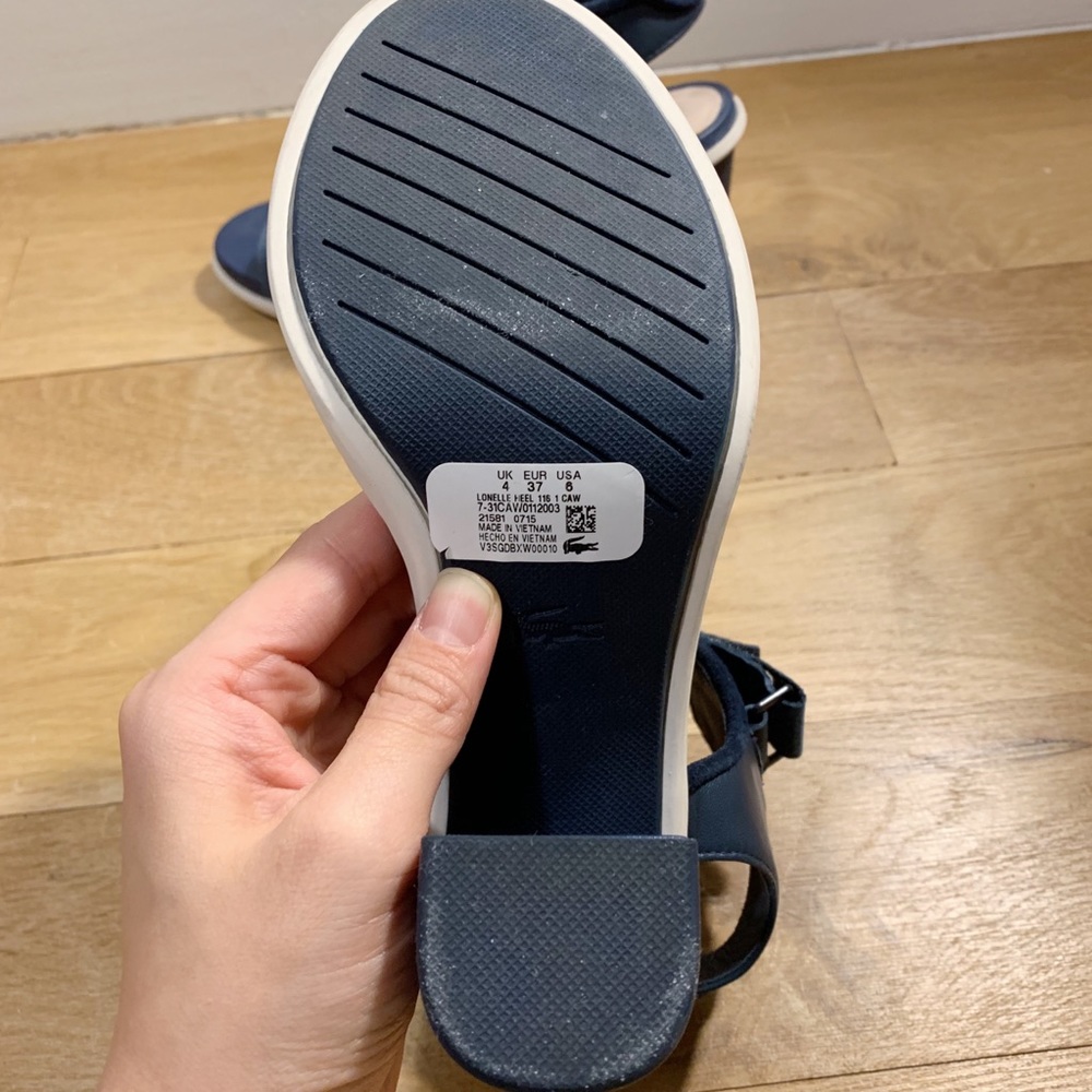 [Lacoste] Black Leather Velcro Sandals Pumps - Gem